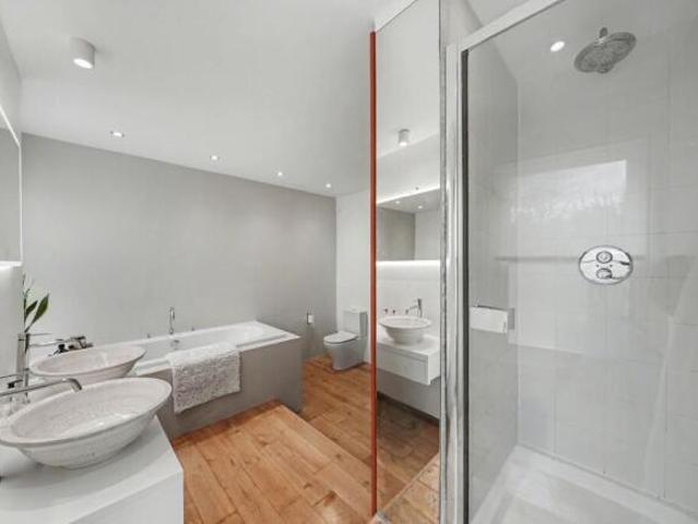 5 bedroom semi detached house for sale in Tollington Park, N4 3RB, N4