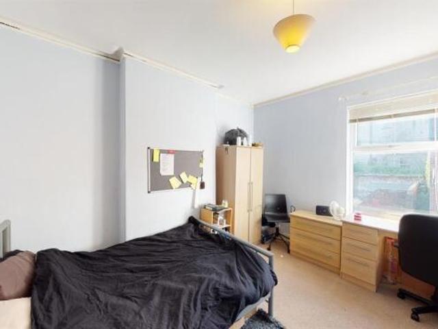 5 bedroom semi detached house for sale in Travis Place, Sheffield, S10 2DB, S10