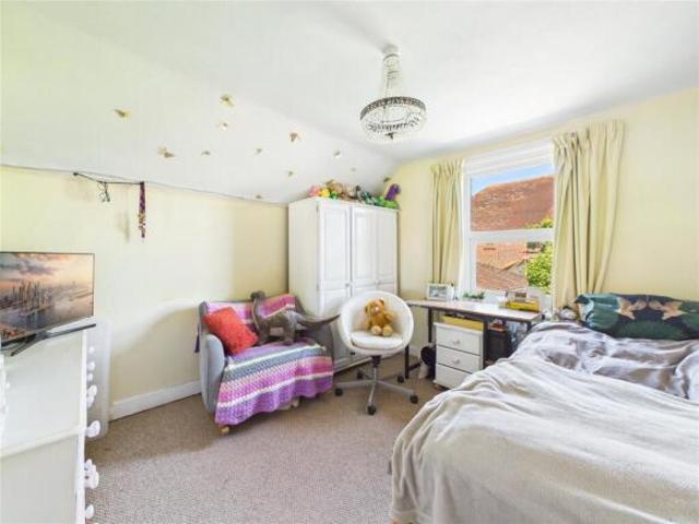 5 bedroom semi detached house for sale in Vyne Road, Basingstoke, Hampshire, RG21