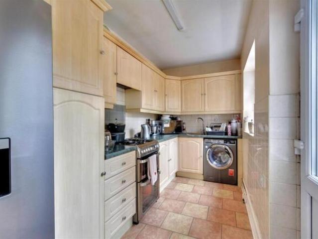 5 bedroom semi detached house for sale in Watcombe Circus, Nottingham, NG5