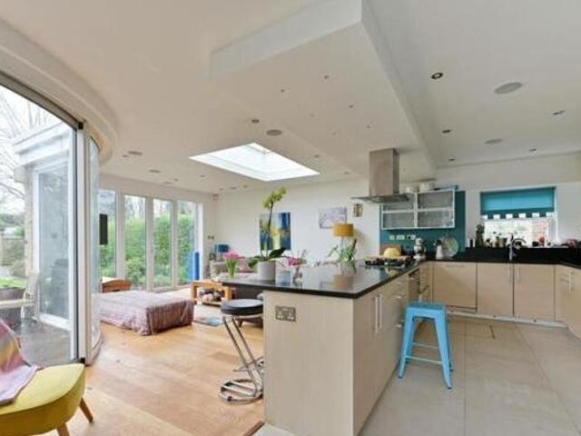 5 Bedroom Semi detached House For Sale In Wimbledon, London
