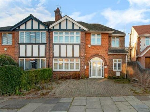 5 Bedroom Semi detached House For Sale In Acton, London