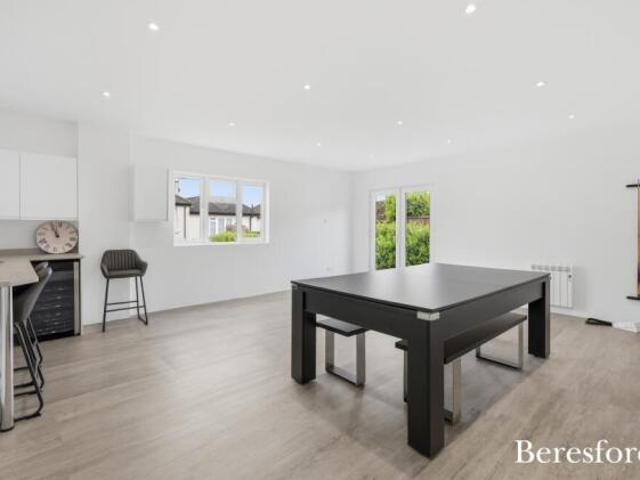 5 bedroom semi detached house for sale in Ashford Avenue, Brentwood, CM14