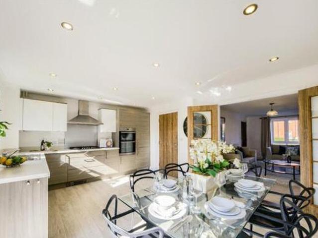 5 Bedroom Semi detached House For Sale In Aylesbury