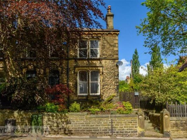 5 bedroom semi detached house for sale in Beaumont Park Road, Beaumont Park, Huddersfield, HD4