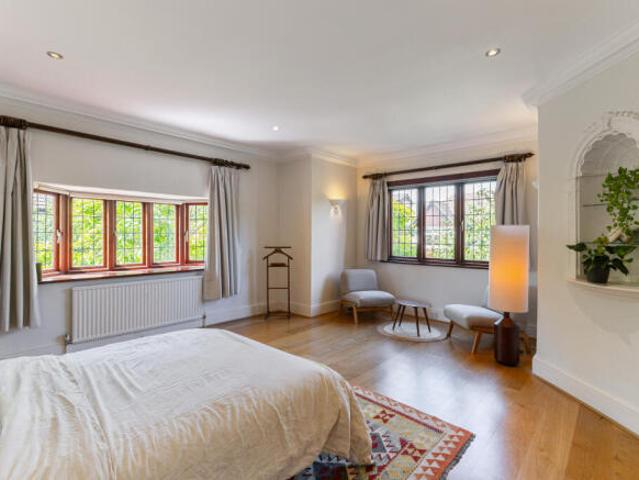 5 bedroom semi detached house for sale in Bedford Road, London, W4