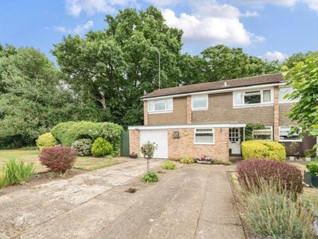 5 Bedroom Semi detached House For Sale In Berkshire