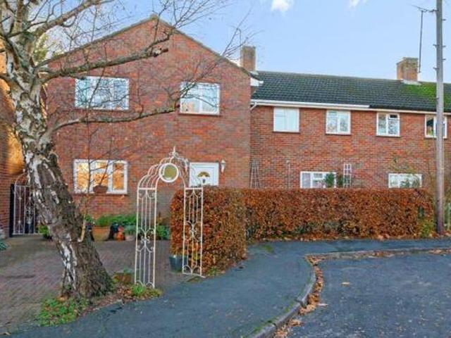 5 Bedroom Semi detached House For Sale In Berkshire