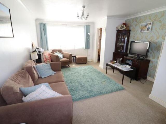 5 bedroom semi detached house for sale in Birkdale Close, Bletchley Milton Keynes, MK3