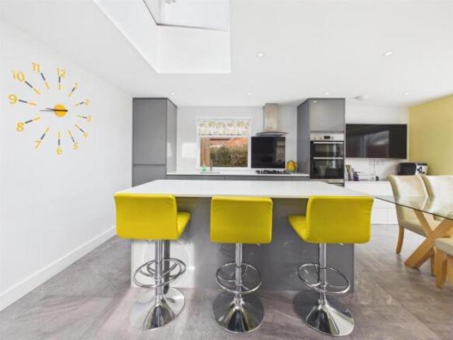5 bedroom semi detached house for sale in Brookfield Lane, Churchdown, Gloucester, GL3