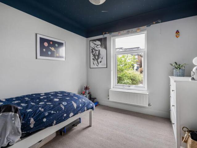 5 bedroom semi detached house for sale in Bray Road, Guildford, GU2