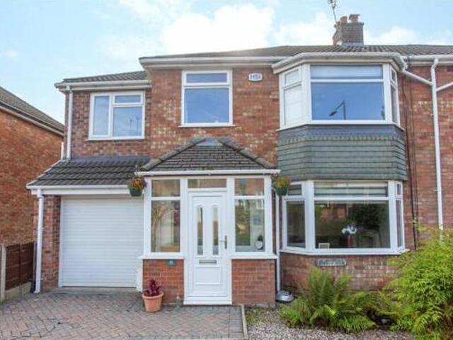 5 Bedroom Semi detached House For Sale In Bradshaw, Bolton