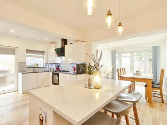 5 bedroom semi detached house for sale in Buckstone Oval, Leeds, LS17