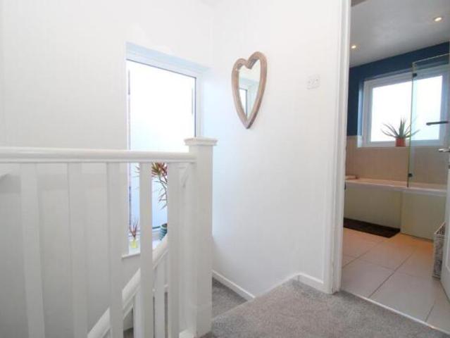 5 bedroom semi detached house for sale in Cannon Lane, Luton, LU2