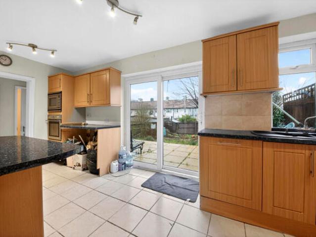 5 bedroom semi detached house for sale in Conduit Way, London, NW10