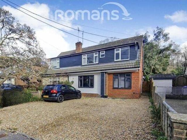 5 Bedroom Semi detached House For Sale In College Town