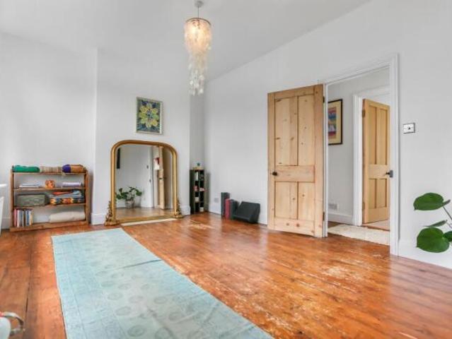 5 bedroom semi detached house for sale in Clermont Road, Brighton, BN1