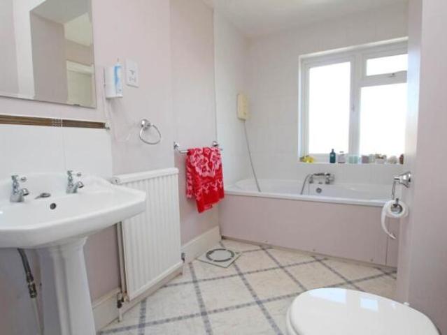 5 bedroom semi detached house for sale in Cliff Road, BN20 7RU, BN20