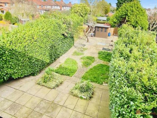 5 bedroom semi detached house for sale in Cliffwood Avenue, Birstall, LE4