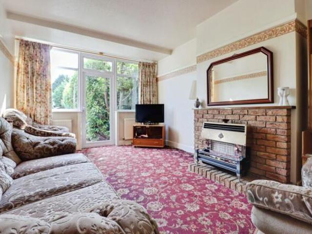 5 bedroom semi detached house for sale in Cliffwood Avenue, Leicester, LE4