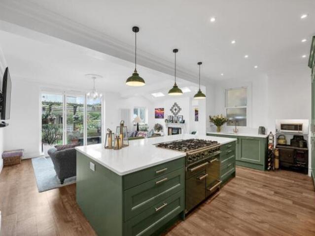 5 bedroom semi detached house for sale in Cromwell Road, Beckenham, BR3