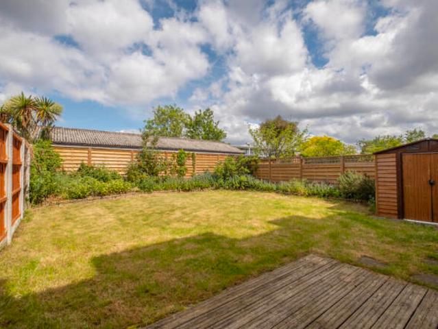 5 bedroom semi detached house for sale in Cromwell Road, London, SW19