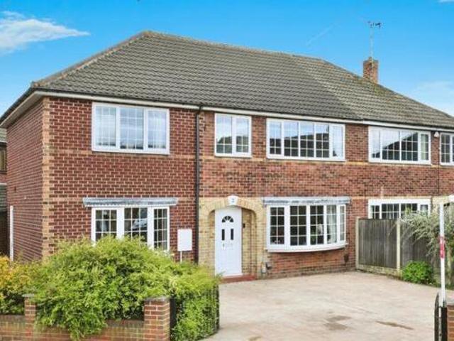 5 Bedroom Semi detached House For Sale In Cusworth