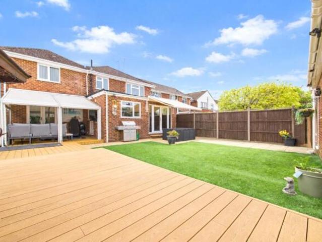5 bedroom semi detached house for sale in Dark Lane, Tilehurst, Reading, Berkshire, RG31