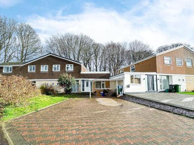 5 Bedroom Semi detached House For Sale In Downend, Bristol