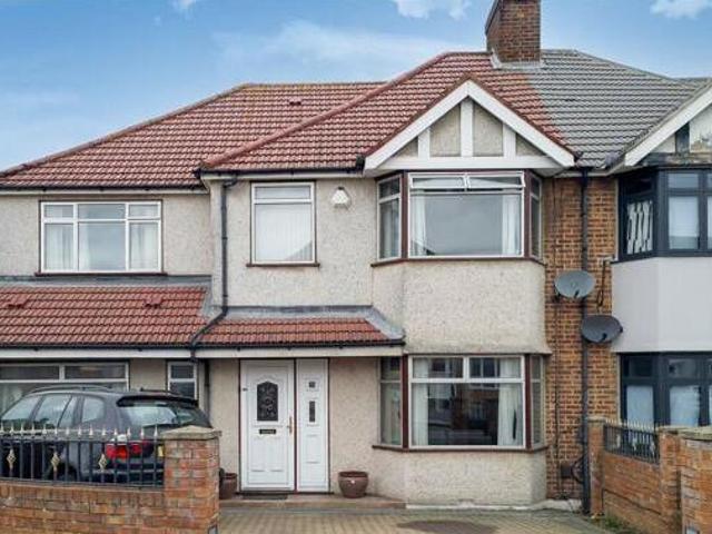 5 Bedroom Semi detached House For Sale In Edgware, Middlesex