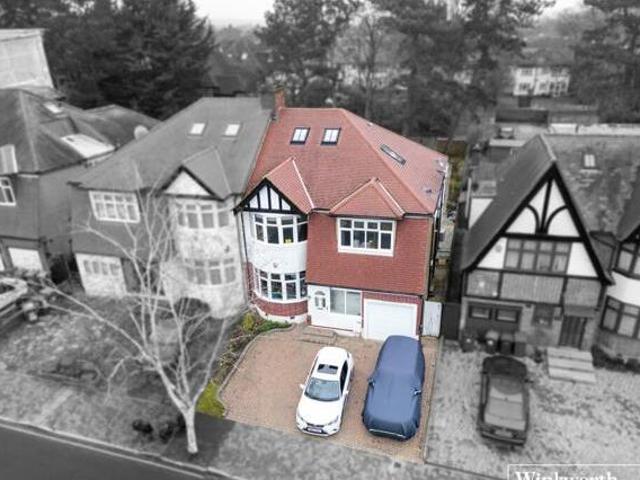 5 Bedroom Semi detached House For Sale In Edgware