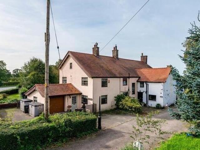 5 Bedroom Semi detached House For Sale In Euxton