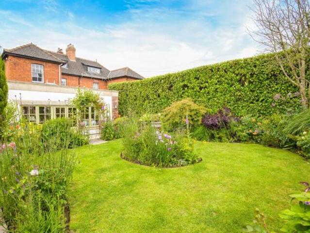 5 bedroom semi detached house for sale in Fidlas Road, Llanishen, Cardiff, CF14