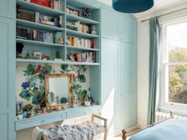 5 bedroom semi detached house for sale in Foyle Road, Blackheath SE3