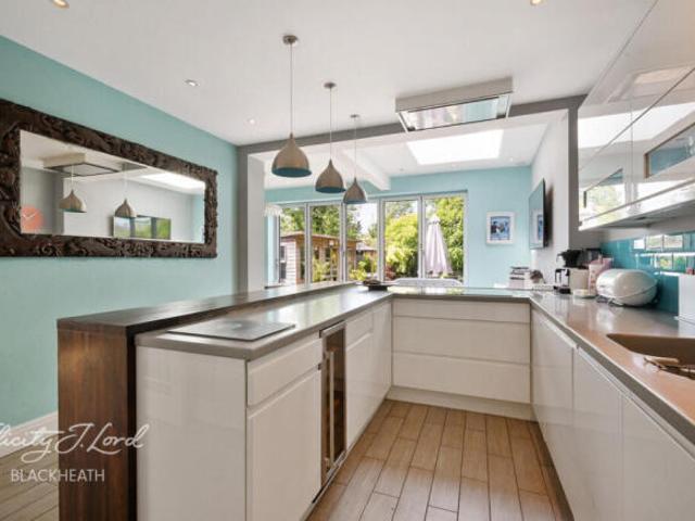 5 bedroom semi detached house for sale in Frensham Road, Eltham, SE9