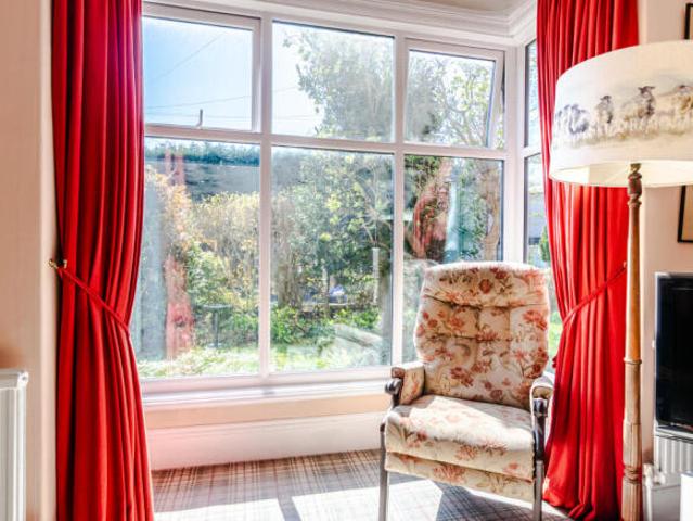 5 bedroom semi detached house for sale in Gledhow Avenue, Leeds, LS8