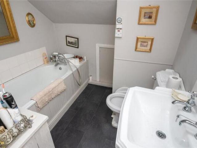 5 bedroom semi detached house for sale in Grove Avenue, Moseley, Birmingham, B13