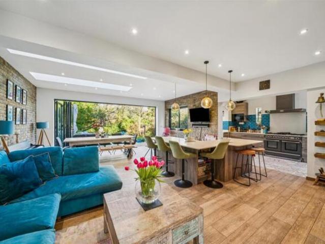 5 bedroom semi detached house for sale in Grove Park Road, London, W4