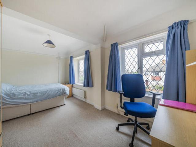 5 bedroom semi detached house for sale in Grafton Road, Worcester Park, KT4