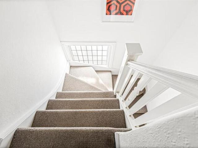 5 bedroom semi detached house for sale in Guilford Road, Leicester, LE2