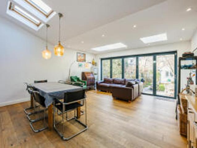 5 bedroom semi detached house for sale in Hamilton Road, Oxford, OX2