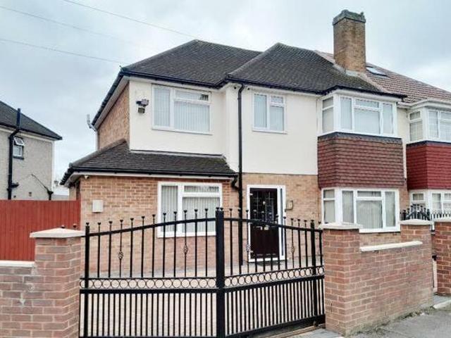 5 Bedroom Semi detached House For Sale In Hayes