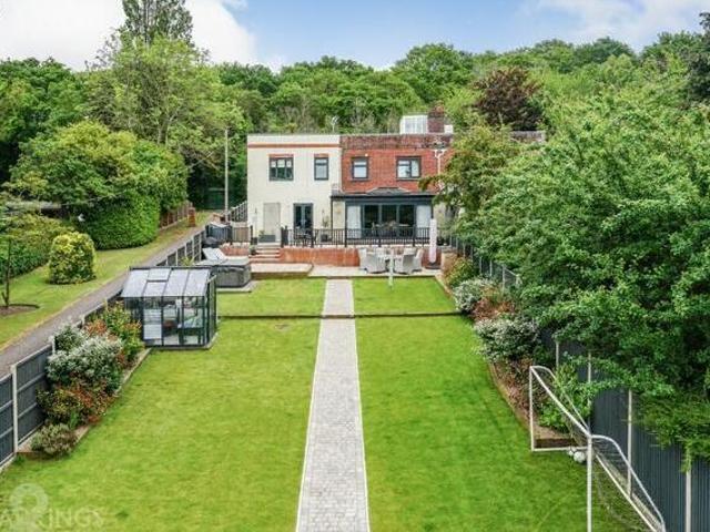 5 Bedroom Semi detached House For Sale In Hellesdon