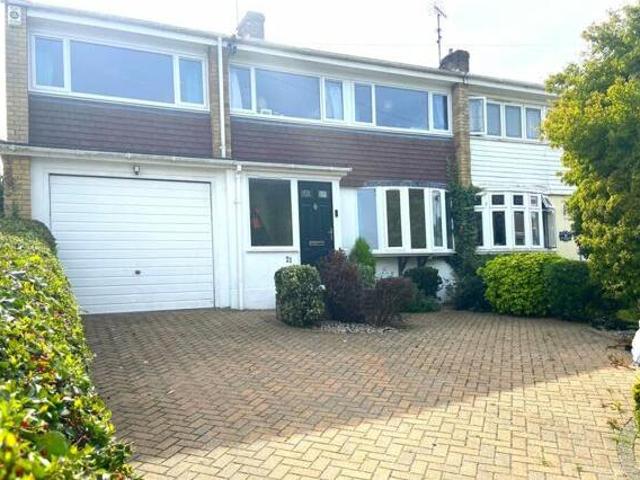 5 Bedroom Semi detached House For Sale In Hockley, Essex