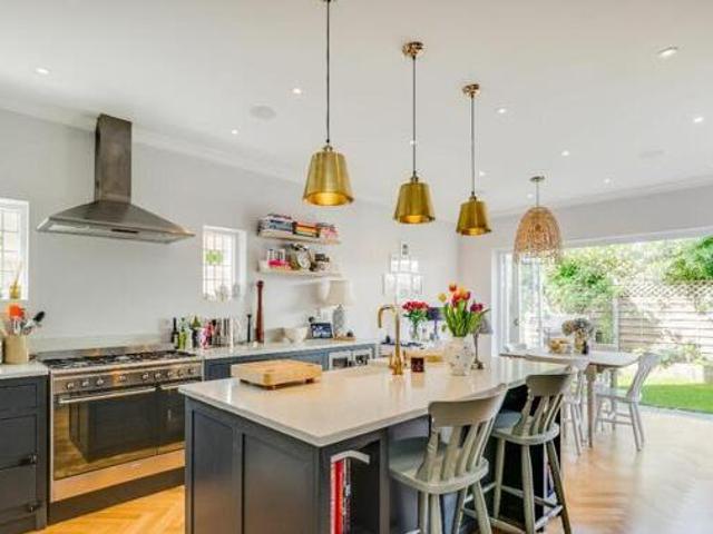 5 Bedroom Semi detached House For Sale In Holmesdale Avenue