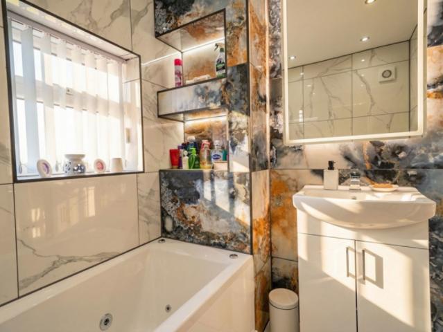 5 bedroom semi detached house for sale in Kedleston Road, Hall Green, B28