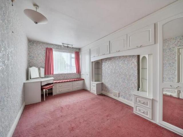 5 bedroom semi detached house for sale in Kingshill Avenue, Kenton, HA3 8LA, HA3