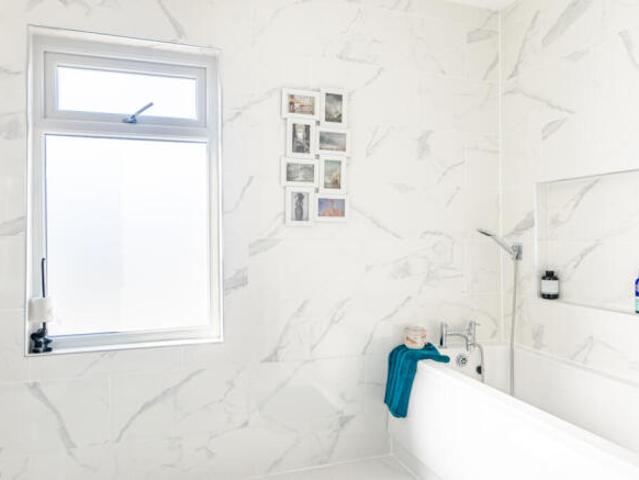 5 bedroom semi detached house for sale in Kirkstall Avenue, Leeds, LS5