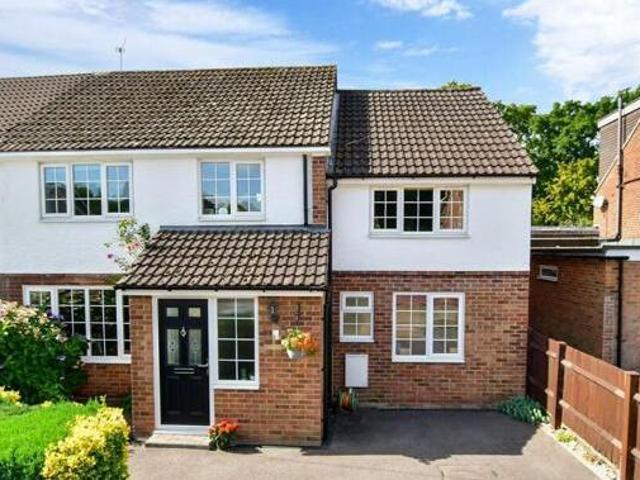 5 Bedroom Semi detached House For Sale In Langley Green, Crawley