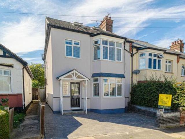 5 Bedroom Semi detached House For Sale In Leigh on sea
